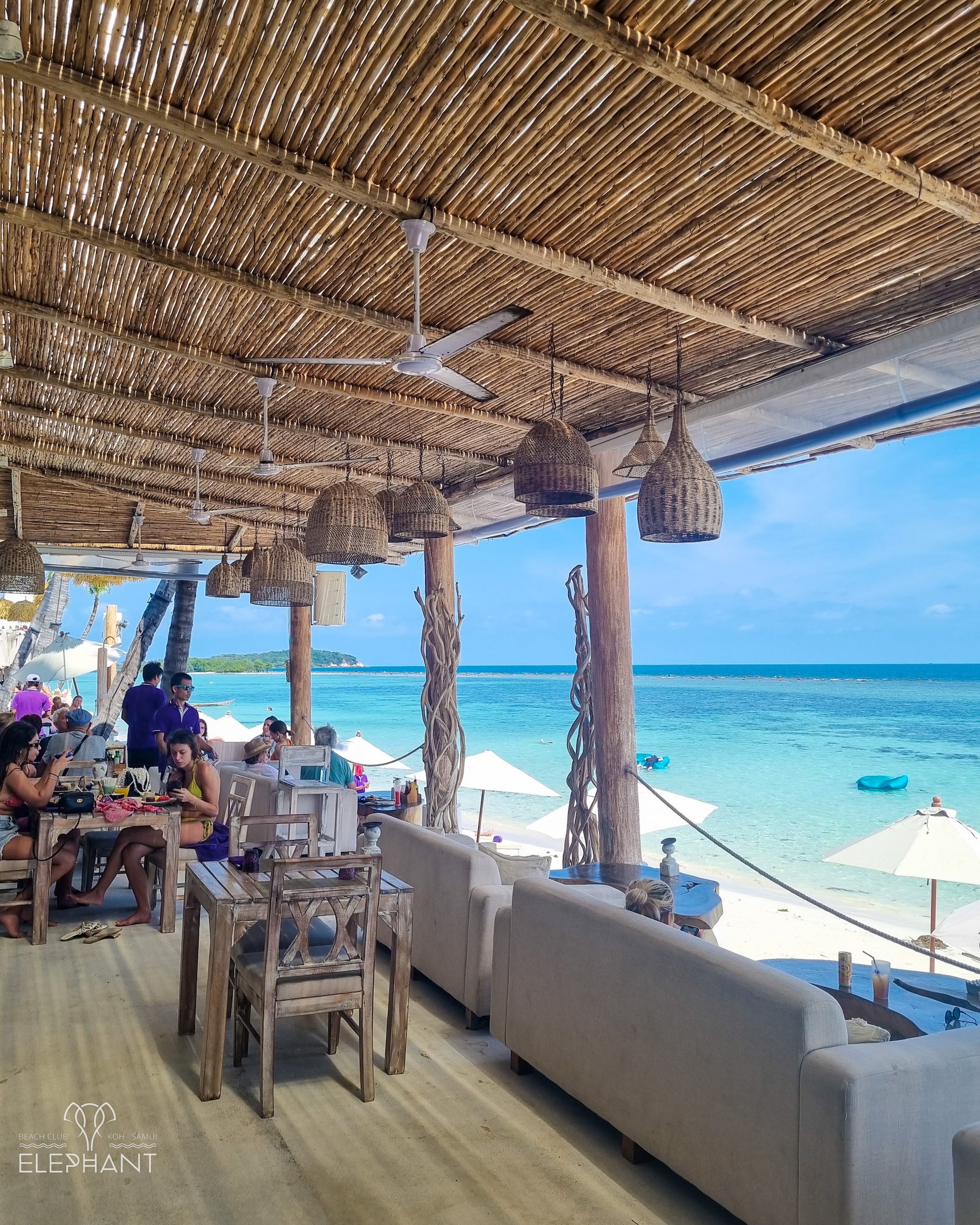 Beachfront Restaurant on Chaweng Beach l Koh Samui